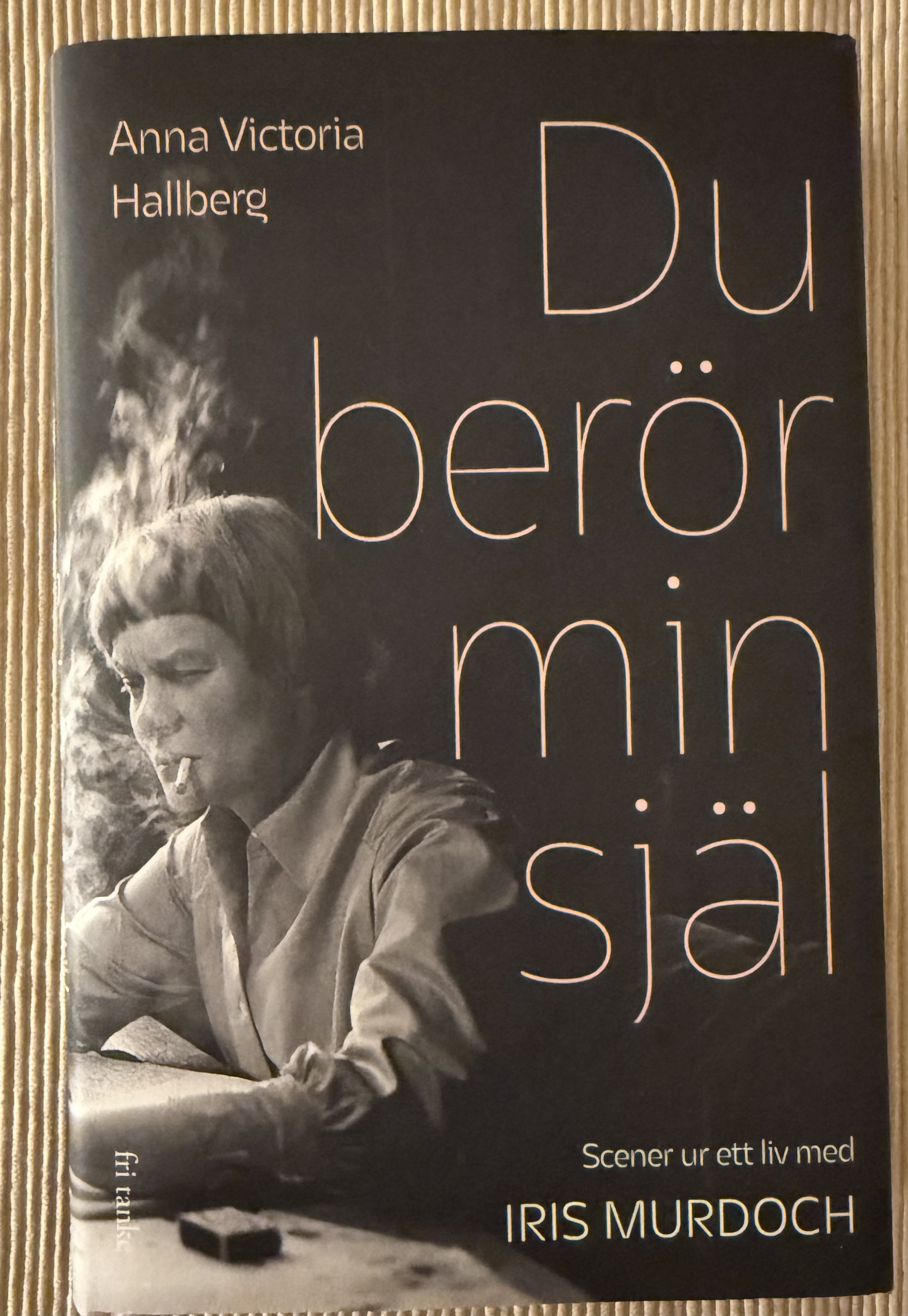 Du berör min själ/Bok av Anna Victoria Hallberg – MÅNSSONSKULTUR.SE